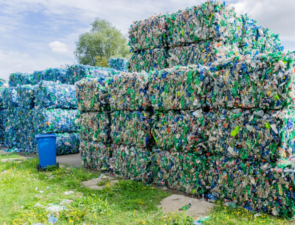 Recycled Polyester Staple Fibre | PET Flakes | Rakshitam Ecofibre